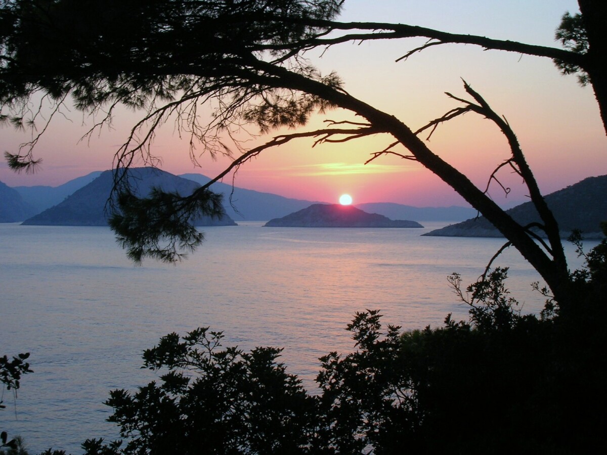 La Grecia lontana dal turismo di massa: Alonissos - Magnesia - Eubea di ...