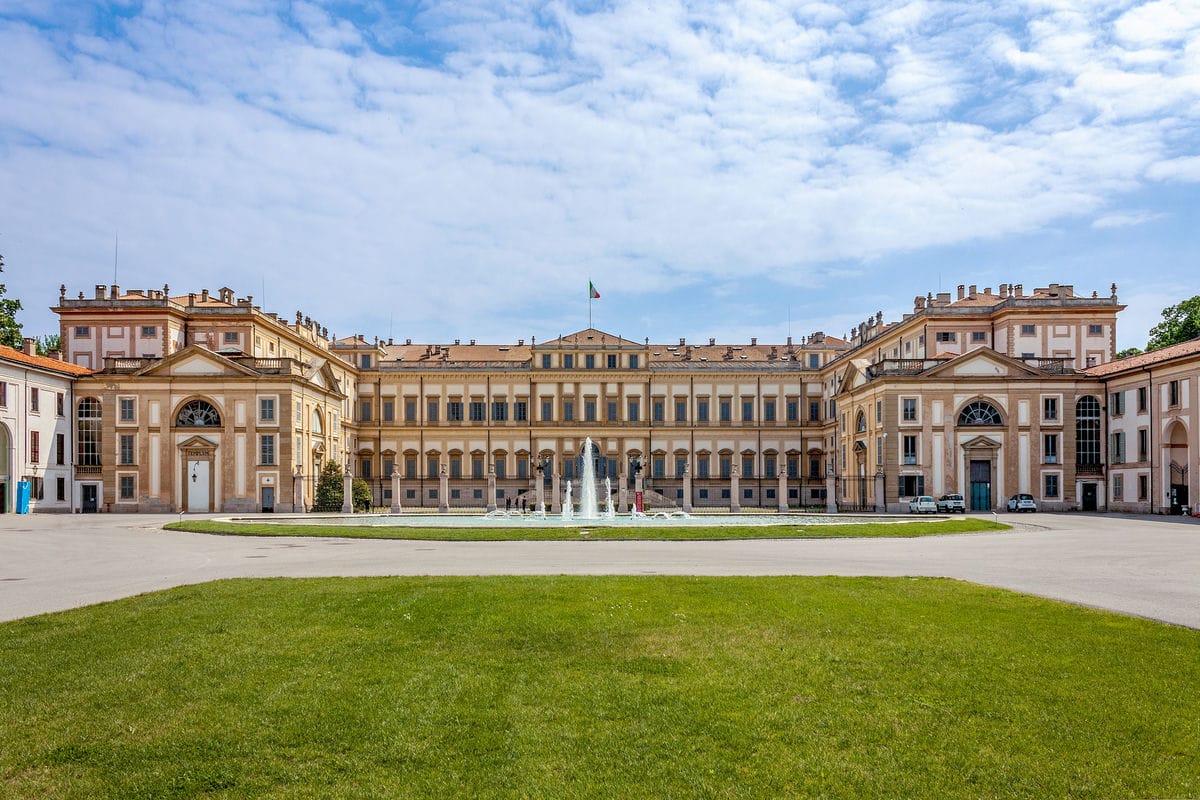 Anche Milano ha la sua Reggia, è a mezz'ora dal centro ed è bella ...