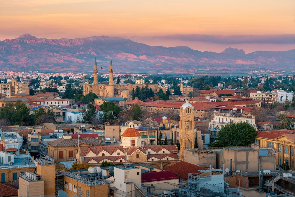 L'ultima capitale divisa d'Europa: un po' turca e un po' greca, Nicosia ...
