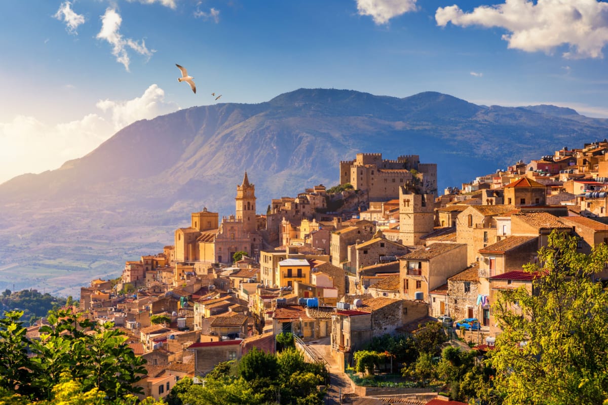 10 borghi di collina in Italia che devi assolutamente visitare ...