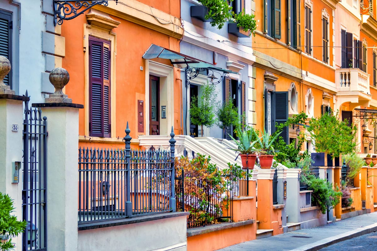 Al centro di Roma c'è una piccola strada che tutti vogliono vedere: ti ...