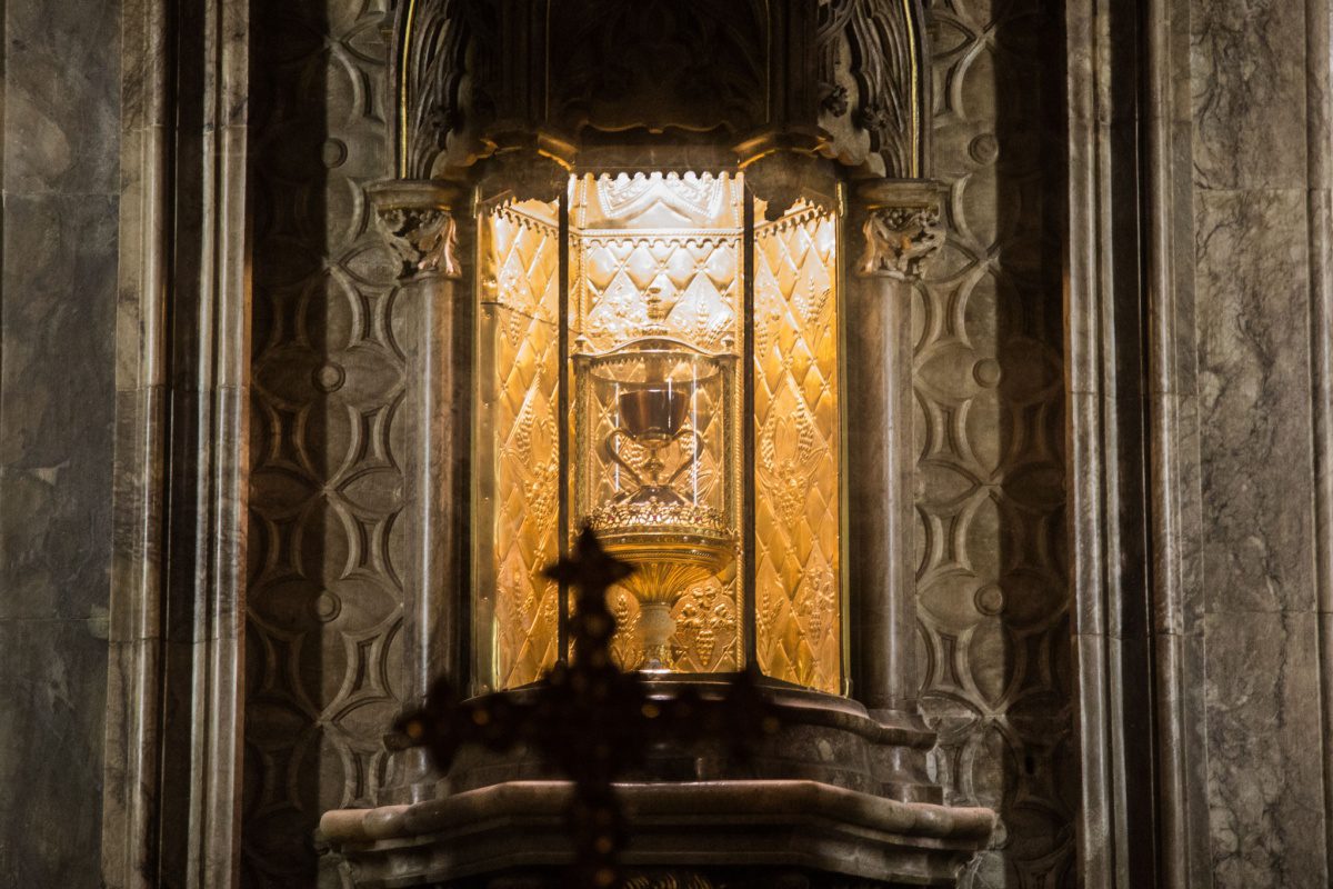 6 cose che non sapevi sul Sacro Graal, la reliquia più famosa di tutti ...